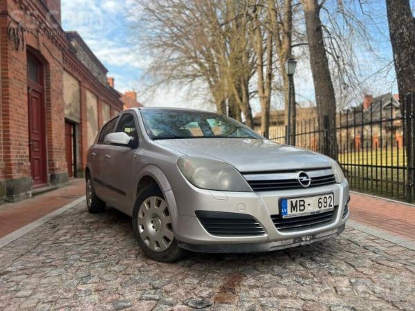 Opel Astra 2005 in Cesis, with an engine capacity of 1.60 L and mileage of 250 thousand km for 990 €, photo 1 on AUTOMOTO.COM.LV