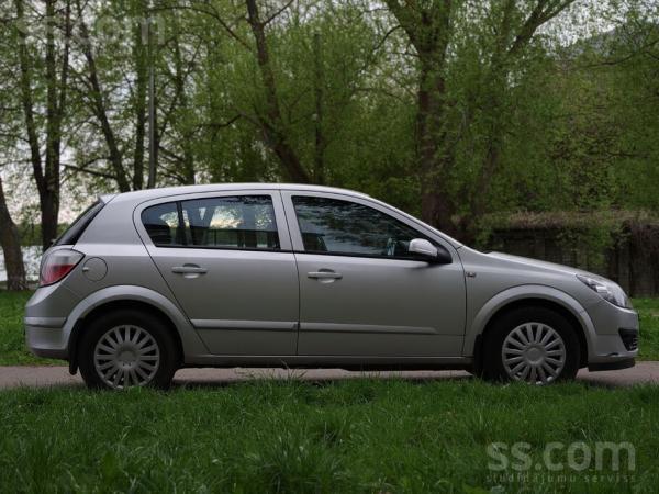 Opel Astra 2005 Rīga, ar dzinēja tilpumu 1.40 L un nobraukumu 141 tūkst. km par 2500 €, foto 4 vietnē AUTOMOTO.COM.LV