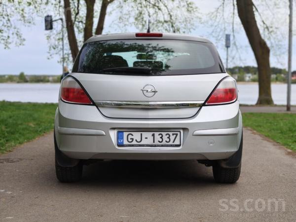 Opel Astra 2005 Rīga, ar dzinēja tilpumu 1.40 L un nobraukumu 141 tūkst. km par 2500 €, foto 8 vietnē AUTOMOTO.COM.LV