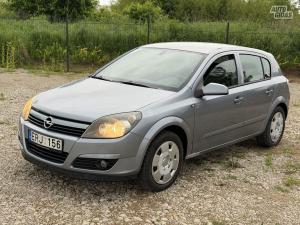 Opel Astra 2005 Viļņa, ar dzinēja tilpumu 1.60 L un nobraukumu 240 tūkst. km par 850 €, foto  vietnē AUTOMOTO.COM.LV