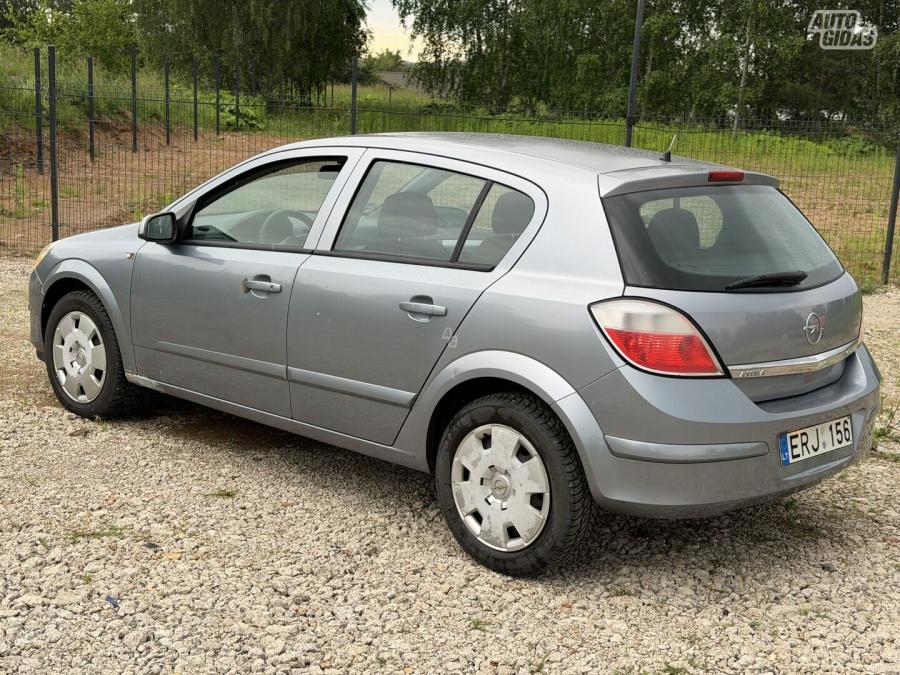 Opel Astra 2005 Viļņa, ar dzinēja tilpumu 1.60 L un nobraukumu 240 tūkst. km par 850 €, foto 8 vietnē AUTOMOTO.COM.LV