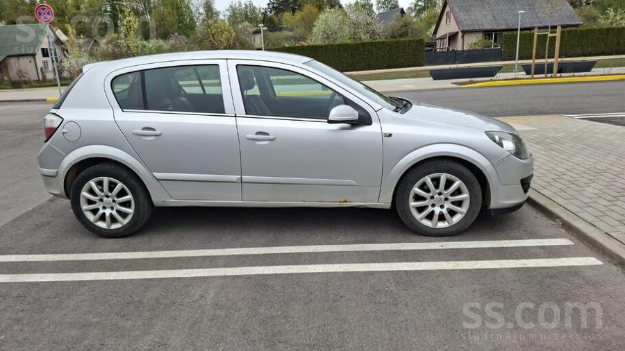 Opel Astra 2005 Ogre, ar dzinēja tilpumu 1.70 L un nobraukumu 293 tūkst. km par 1150 €, foto 4 vietnē AUTOMOTO.COM.LV