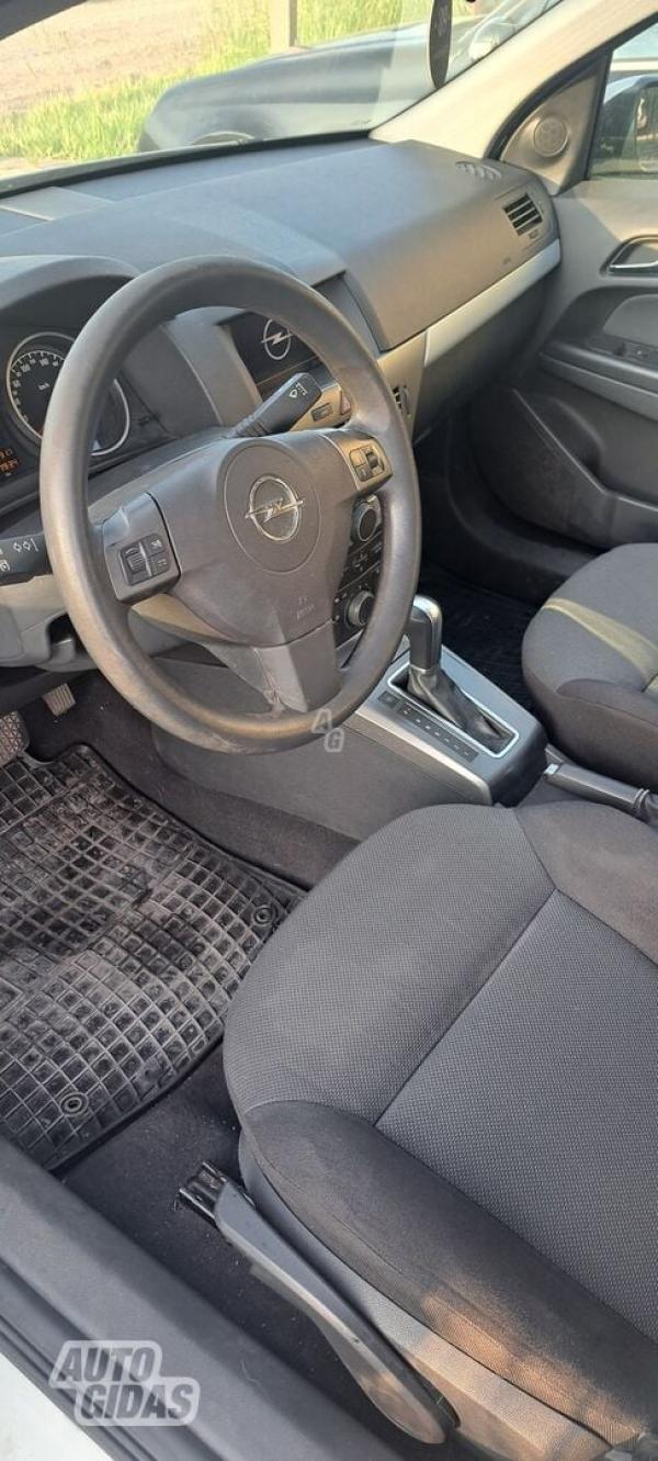 Opel Astra 2005 in Kaunas, with an engine capacity of 1.80 L and mileage of 192 thousand km for 1700 €, photo 9 on AUTOMOTO.COM.LV