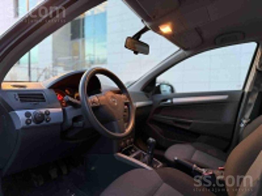 Opel Astra 2005 in Riga, with an engine capacity of 1.60 L and mileage of 0 thousand km for 2300 €, photo 3 on AUTOMOTO.COM.LV