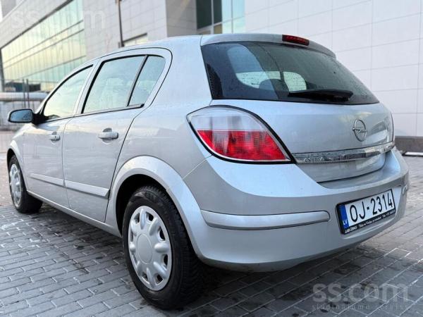 Opel Astra 2005 in Riga, with an engine capacity of 1.60 L and mileage of 0 thousand km for 2300 €, photo 7 on AUTOMOTO.COM.LV
