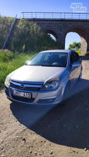 Opel Astra 2005 in Klaipeda, with an engine capacity of 1.90 L and mileage of 250 thousand km for 950 €, photo  on AUTOMOTO.COM.LV