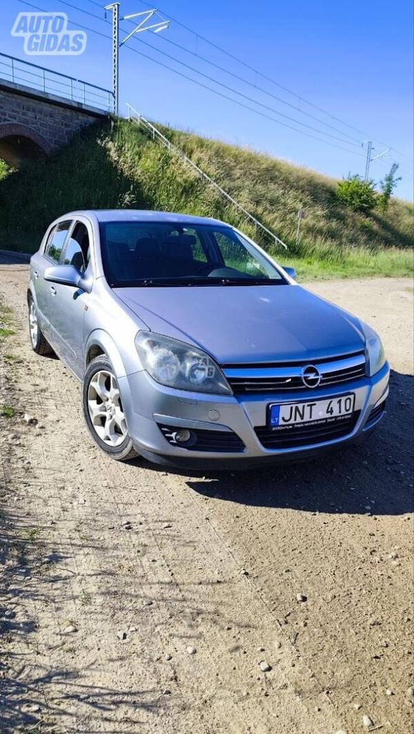 Opel Astra 2005 in Klaipeda, with an engine capacity of 1.90 L and mileage of 250 thousand km for 950 €, photo 2 on AUTOMOTO.COM.LV