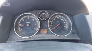 Opel Astra 2005 in Klaipeda, with an engine capacity of 1.90 L and mileage of 250 thousand km for 950 €, photo 6 on AUTOMOTO.COM.LV