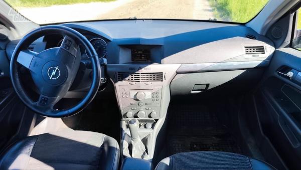 Opel Astra 2005 in Klaipeda, with an engine capacity of 1.90 L and mileage of 250 thousand km for 950 €, photo 6 on AUTOMOTO.COM.LV
