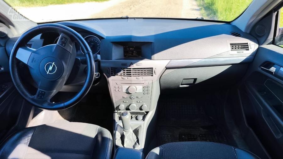 Opel Astra 2005 in Klaipeda, with an engine capacity of 1.90 L and mileage of 250 thousand km for 950 €, photo 7 on AUTOMOTO.COM.LV