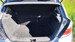 Opel Astra 2005 in Klaipeda, with an engine capacity of 1.90 L and mileage of 250 thousand km for 950 €, photo 8 on AUTOMOTO.COM.LV
