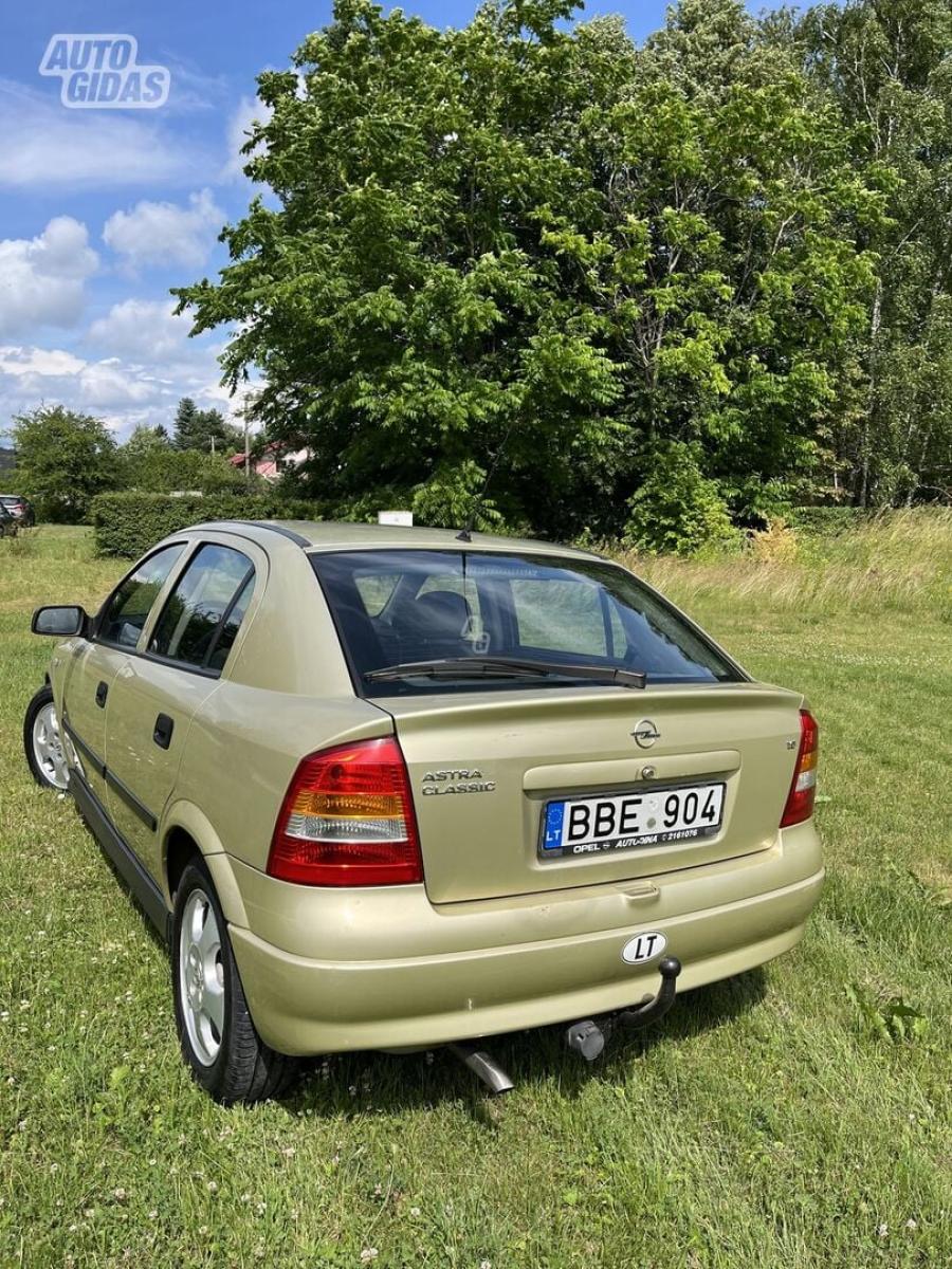Opel Astra 2005 in Vilnius, with an engine capacity of 1.60 L and mileage of 132 thousand km for 1400 €, photo 4 on AUTOMOTO.COM.LV