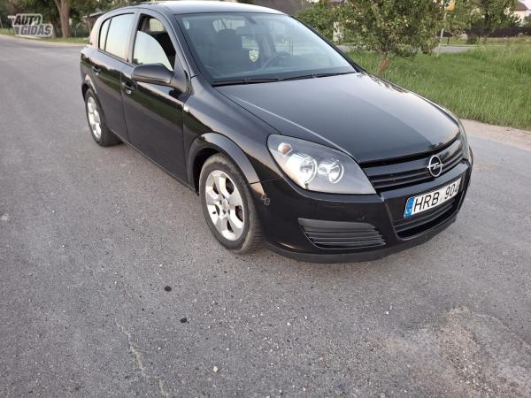 Opel Astra 2005 in Mazeikiai, with an engine capacity of 1.70 L and mileage of 266 thousand km for 950 €, photo 2 on AUTOMOTO.COM.LV