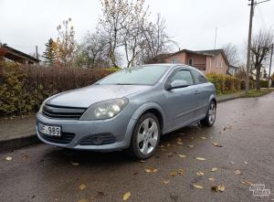 Opel Astra 2005 in Naujoji Akmene, with an engine capacity of 1.90 L and mileage of 263 thousand km for 990 €, photo  on AUTOMOTO.COM.LV