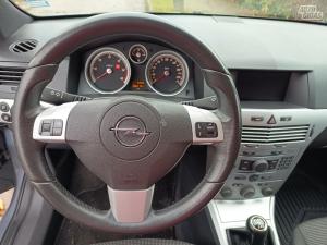 Opel Astra 2005 in Naujoji Akmene, with an engine capacity of 1.90 L and mileage of 263 thousand km for 990 €, photo 7 on AUTOMOTO.COM.LV