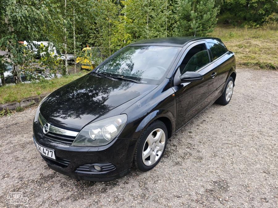 Opel Astra 2005 in Vilnius, with an engine capacity of 1.70 L and mileage of 295 thousand km for 580 €, photo 5 on AUTOMOTO.COM.LV