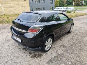 Opel Astra 2005 in Vilnius, with an engine capacity of 1.70 L and mileage of 295 thousand km for 580 €, photo 8 on AUTOMOTO.COM.LV