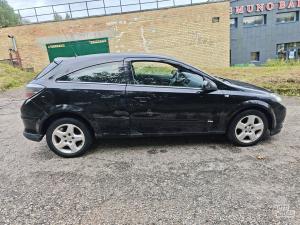 Opel Astra 2005 in Vilnius, with an engine capacity of 1.70 L and mileage of 295 thousand km for 580 €, photo 11 on AUTOMOTO.COM.LV