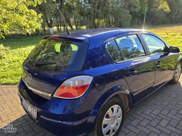 Opel Astra 2005 in Telschi, with an engine capacity of 1.70 L and mileage of 227 thousand km for 720 €, photo 6 on AUTOMOTO.COM.LV