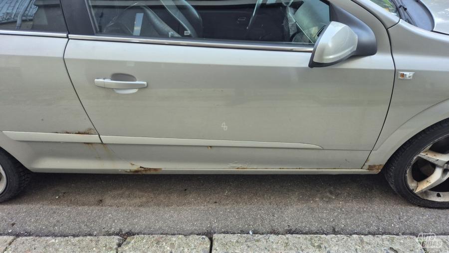 Opel Astra 2005 Kauņa, ar dzinēja tilpumu 1.90 L un nobraukumu 324 tūkst. km par 800 €, foto 5 vietnē AUTOMOTO.COM.LV