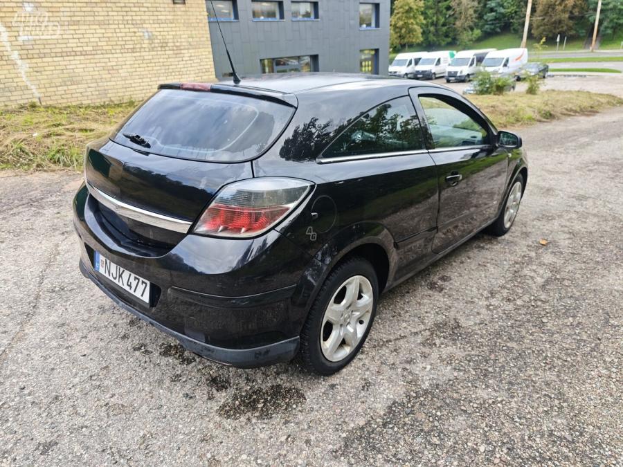 Opel Astra 2005 in Vilnius, with an engine capacity of 1.70 L and mileage of 295 thousand km for 490 €, photo 5 on AUTOMOTO.COM.LV
