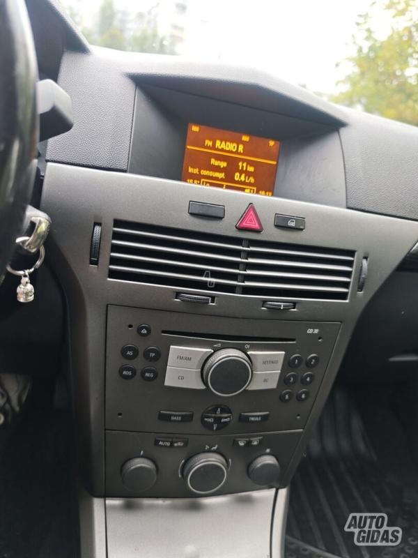 Opel Astra 2005 Viļņa vietnē Opel Astra 2005 Viļņa, ar dzinēja tilpumu 1.70 L un nobraukumu 295 tūkst. km par 490 €, foto 11 vietnē AUTOMOTO.COM.LV