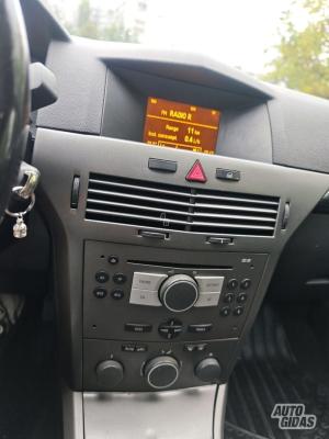 Opel Astra 2005 in Vilnius, with an engine capacity of 1.70 L and mileage of 295 thousand km for 490 €, photo 11 on AUTOMOTO.COM.LV