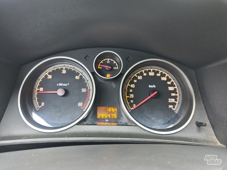 Opel Astra 2005 in Vilnius, with an engine capacity of 1.70 L and mileage of 295 thousand km for 490 €, photo 13 on AUTOMOTO.COM.LV
