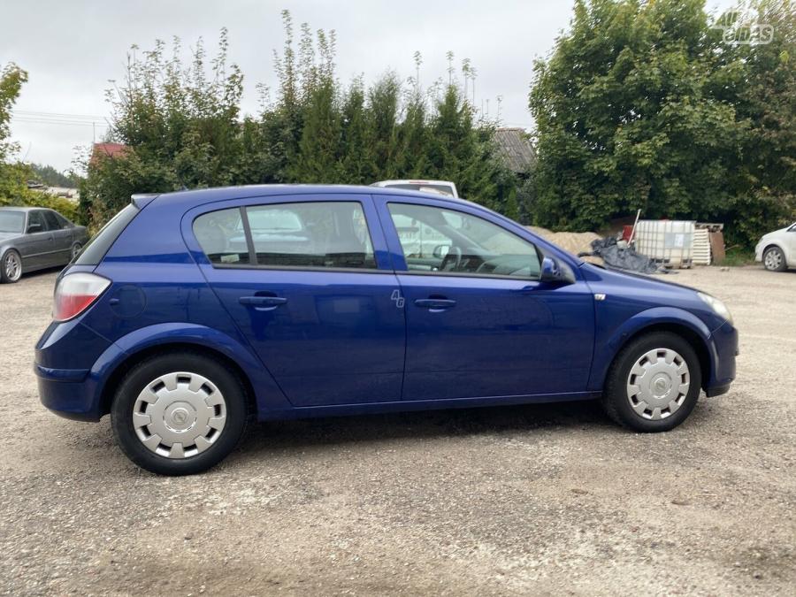 Opel Astra 2005 in Silute, with an engine capacity of 1.70 L and mileage of 264 thousand km for 980 €, photo 7 on AUTOMOTO.COM.LV
