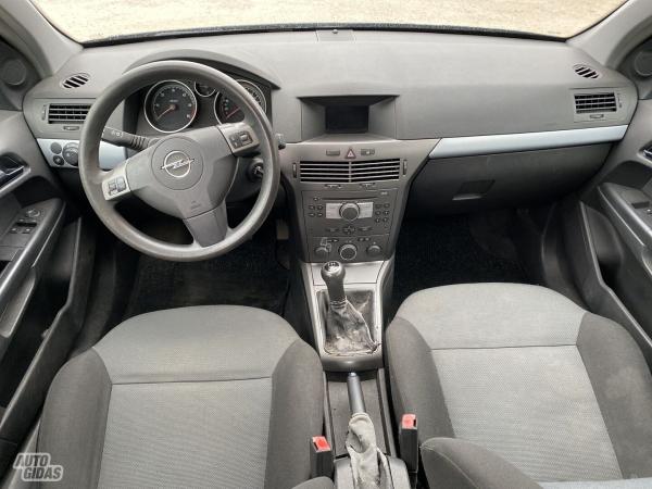 Opel Astra 2005 in Silute, with an engine capacity of 1.70 L and mileage of 264 thousand km for 980 €, photo 11 on AUTOMOTO.COM.LV