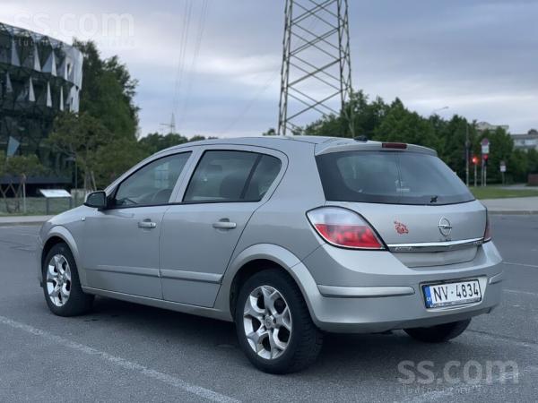 Opel Astra 2006 in Riga, with an engine capacity of 1.90 L and mileage of 270 thousand km for 1100 €, photo 3 on AUTOMOTO.COM.LV