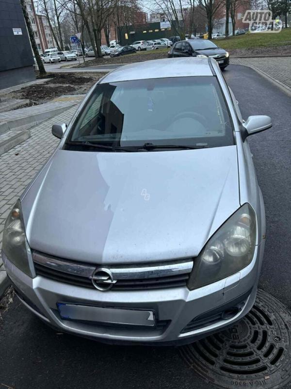 Opel Astra 2006 Viļņa, ar dzinēja tilpumu 1.90 L un nobraukumu 243 tūkst. km par 800 €, foto 1 vietnē AUTOMOTO.COM.LV