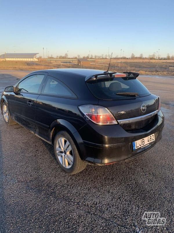 Opel Astra 2006 Raseiniai, ar dzinēja tilpumu 1.90 L un nobraukumu 384 tūkst. km par 1000 €, foto 4 vietnē AUTOMOTO.COM.LV