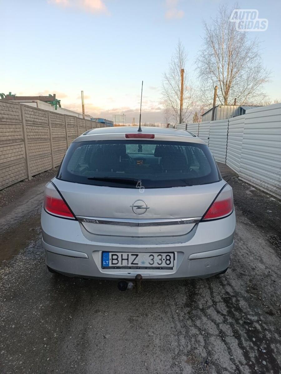 Opel Astra 2006 in Panevezys, with an engine capacity of 1.70 L and mileage of 570 thousand km for 450 €, photo 6 on AUTOMOTO.COM.LV