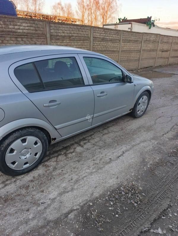 Opel Astra 2006 Panevēža, ar dzinēja tilpumu 1.70 L un nobraukumu 570 tūkst. km par 450 €, foto 9 vietnē AUTOMOTO.COM.LV
