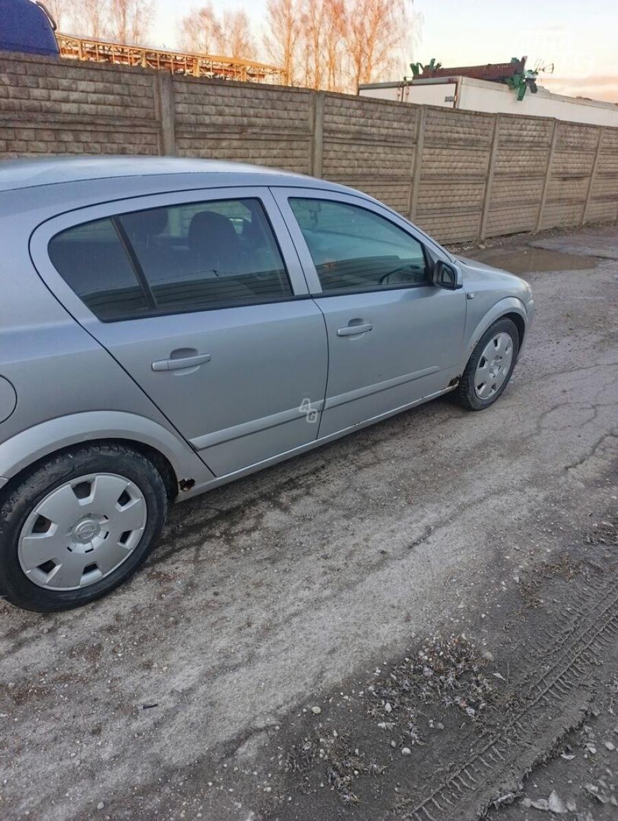 Opel Astra 2006 in Panevezys, with an engine capacity of 1.70 L and mileage of 570 thousand km for 450 €, photo 9 on AUTOMOTO.COM.LV