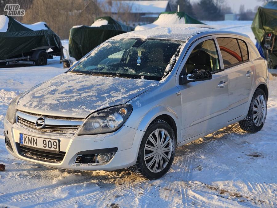 Opel Astra 2006 Jurbarkas, ar dzinēja tilpumu 1.60 L un nobraukumu 244 tūkst. km par 700 €, foto 1 vietnē AUTOMOTO.COM.LV