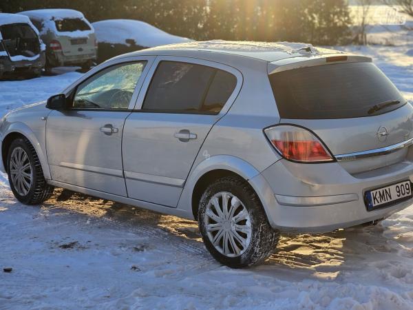 Opel Astra 2006 Jurbarkas, ar dzinēja tilpumu 1.60 L un nobraukumu 244 tūkst. km par 700 €, foto 2 vietnē AUTOMOTO.COM.LV