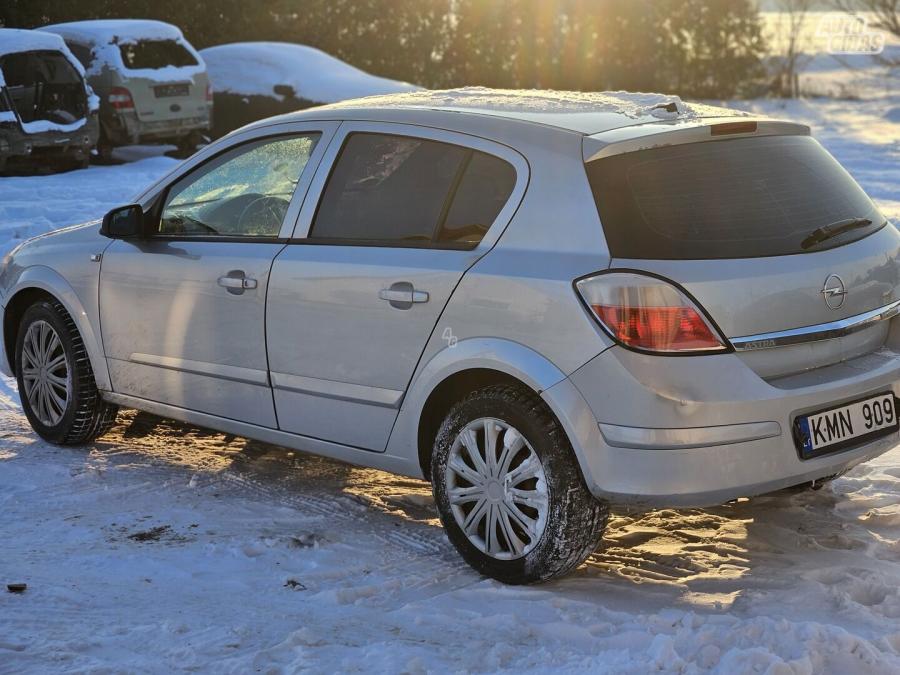 Opel Astra 2006 Jurbarkas, ar dzinēja tilpumu 1.60 L un nobraukumu 244 tūkst. km par 700 €, foto 2 vietnē AUTOMOTO.COM.LV