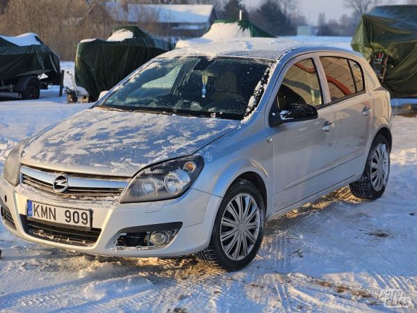 Opel Astra 2006 Jurbarkas, ar dzinēja tilpumu 1.60 L un nobraukumu 244 tūkst. km par 700 €, foto 4 vietnē AUTOMOTO.COM.LV