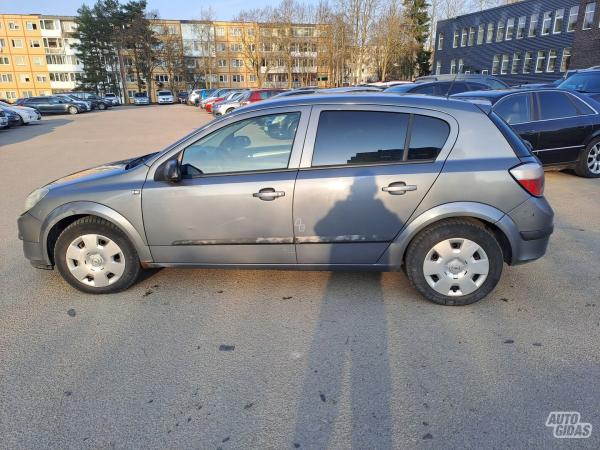 Opel Astra 2006 Šauļi, ar dzinēja tilpumu 1.30 L un nobraukumu 345 tūkst. km par 1000 €, foto 1 vietnē AUTOMOTO.COM.LV