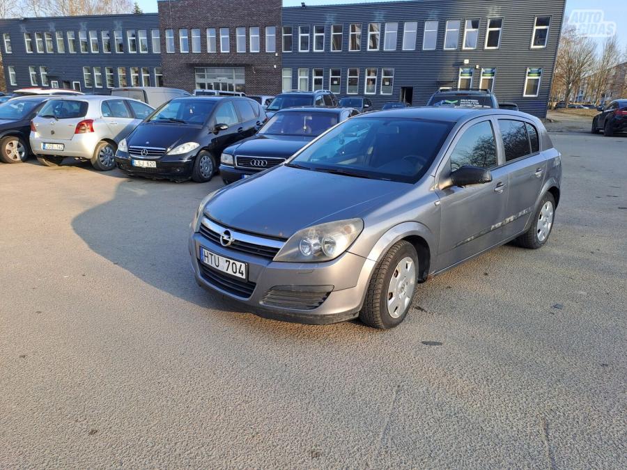 Opel Astra 2006 in Siauliai, with an engine capacity of 1.30 L and mileage of 345 thousand km for 1000 €, photo 2 on AUTOMOTO.COM.LV