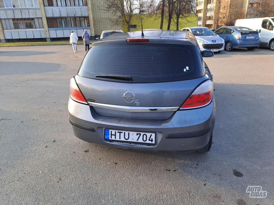 Opel Astra 2006 in Siauliai, with an engine capacity of 1.30 L and mileage of 345 thousand km for 1000 €, photo 5 on AUTOMOTO.COM.LV