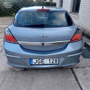 Opel Astra 2006 in Siauliai, with an engine capacity of 1.70 L and mileage of 256 thousand km for 1350 €, photo 6 on AUTOMOTO.COM.LV