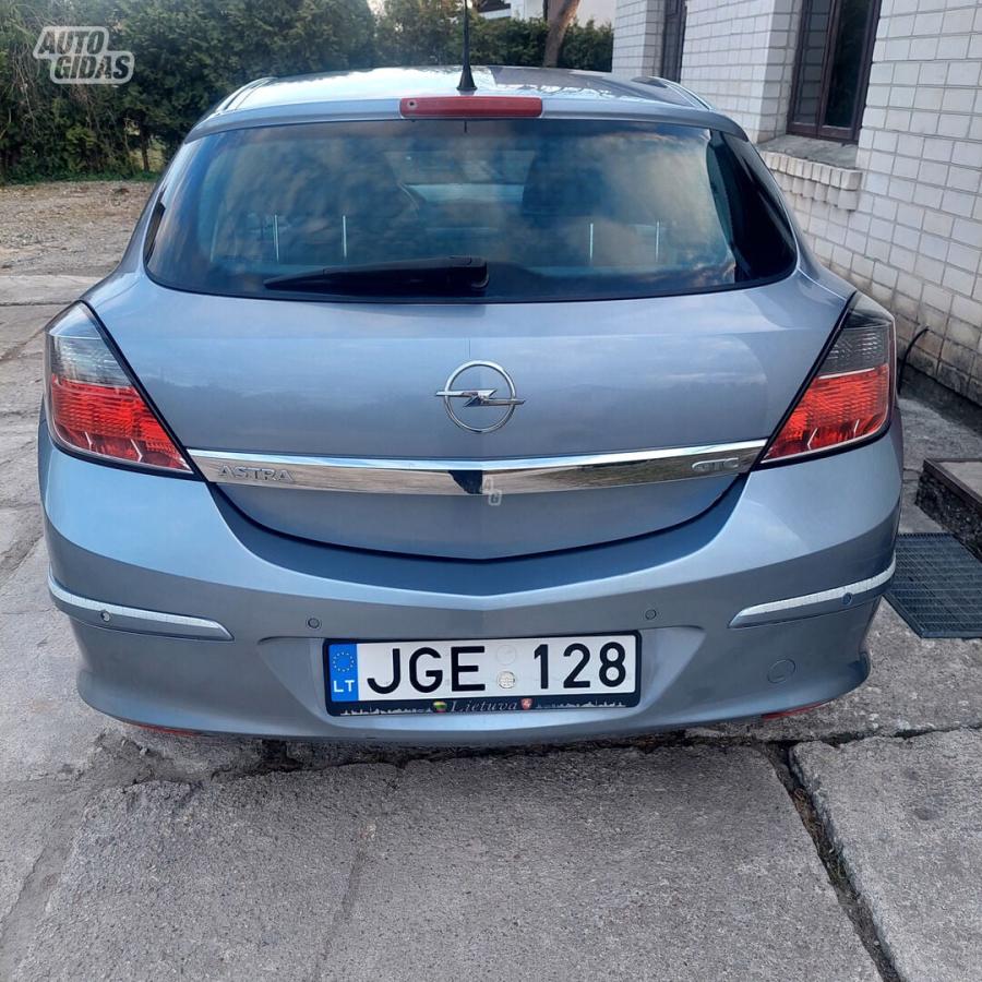 Opel Astra 2006 in Siauliai, with an engine capacity of 1.70 L and mileage of 256 thousand km for 1350 €, photo 6 on AUTOMOTO.COM.LV