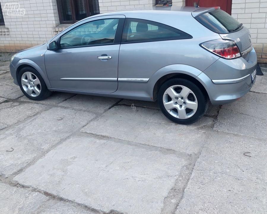 Opel Astra 2006 in Siauliai, with an engine capacity of 1.70 L and mileage of 256 thousand km for 1350 €, photo 7 on AUTOMOTO.COM.LV