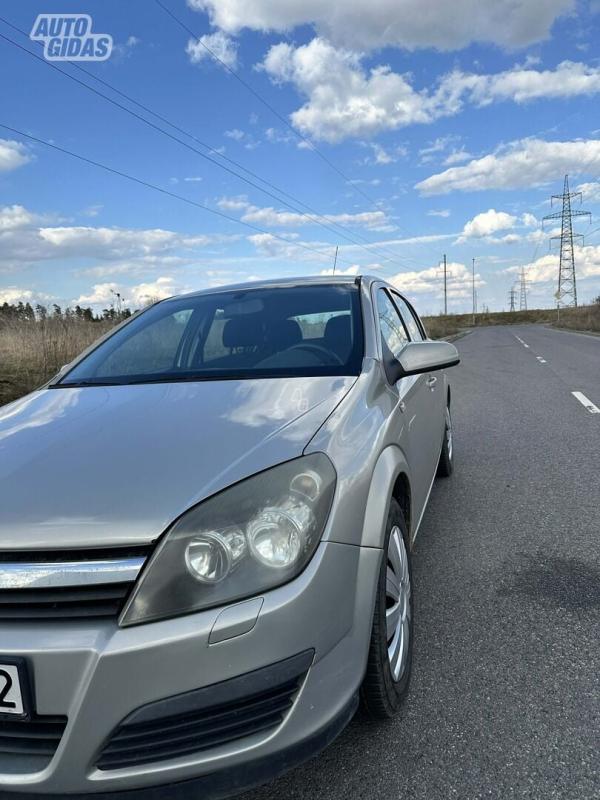 Opel Astra 2006 in Vilnius, with an engine capacity of 1.70 L and mileage of 197 thousand km for 850 €, photo 1 on AUTOMOTO.COM.LV