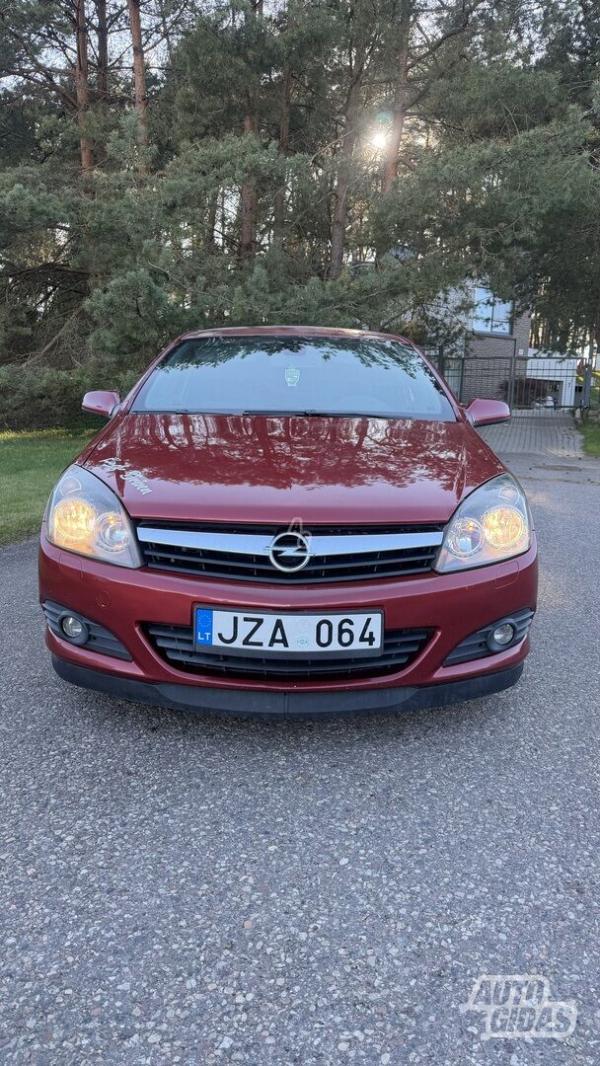 Opel Astra 2006 in Vilnius, with an engine capacity of 1.90 L and mileage of 330 thousand km for 1450 €, photo 2 on AUTOMOTO.COM.LV