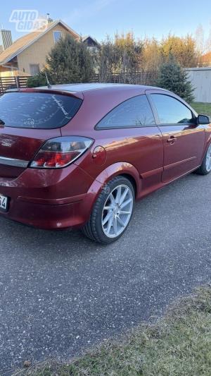 Opel Astra 2006 in Vilnius, with an engine capacity of 1.90 L and mileage of 330 thousand km for 1450 €, photo 8 on AUTOMOTO.COM.LV