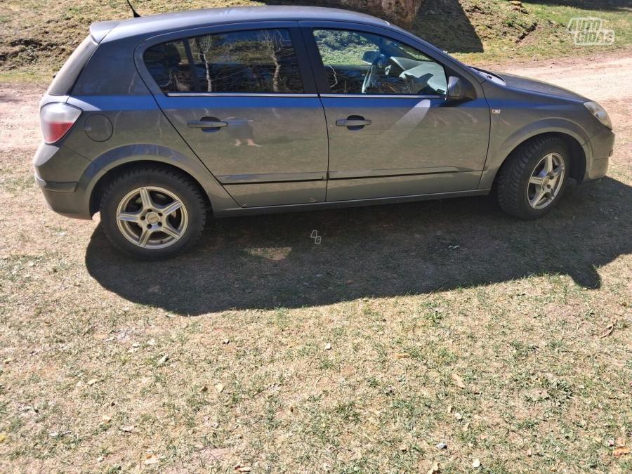 Opel Astra 2006 Viļņa, ar dzinēja tilpumu 1.70 L un nobraukumu 249 tūkst. km par 1550 €, foto 4 vietnē AUTOMOTO.COM.LV
